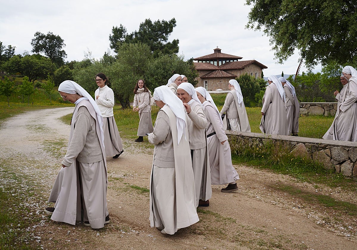 Las agustinas de Sotillo íntimas de 'Robert': «Hablamos con él el ...