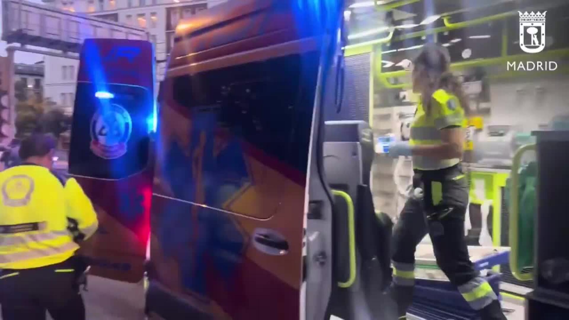 Un motorista se da a la fuga tras atropellar a un hombre que está ...