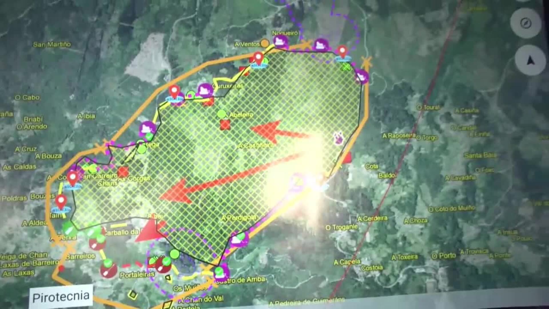 El fuego de A Cañiza está controlado y fue provocado, según la UDEX