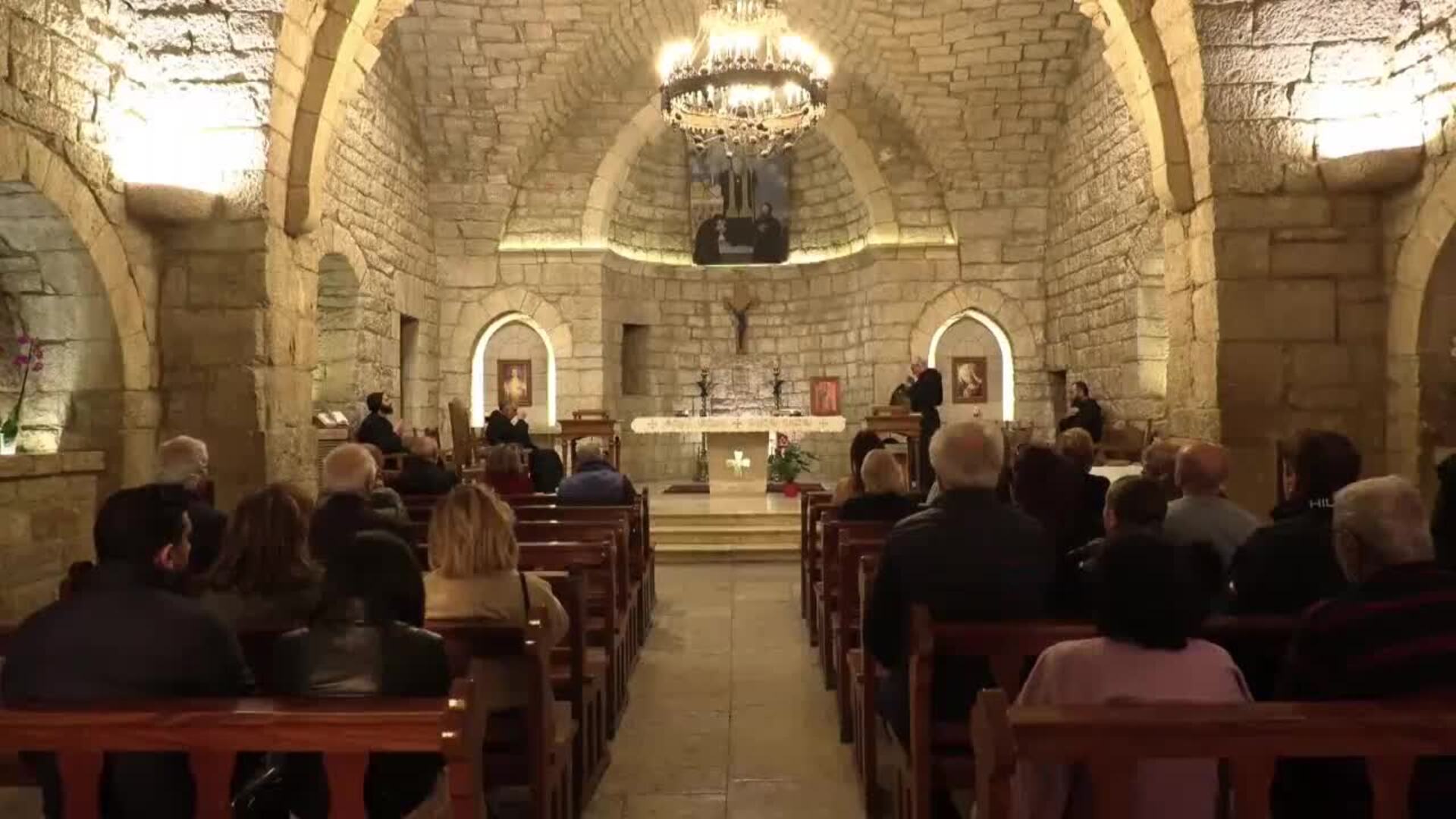 Últimos preparativos en la tumba del principal santo libanés para la visita del papa