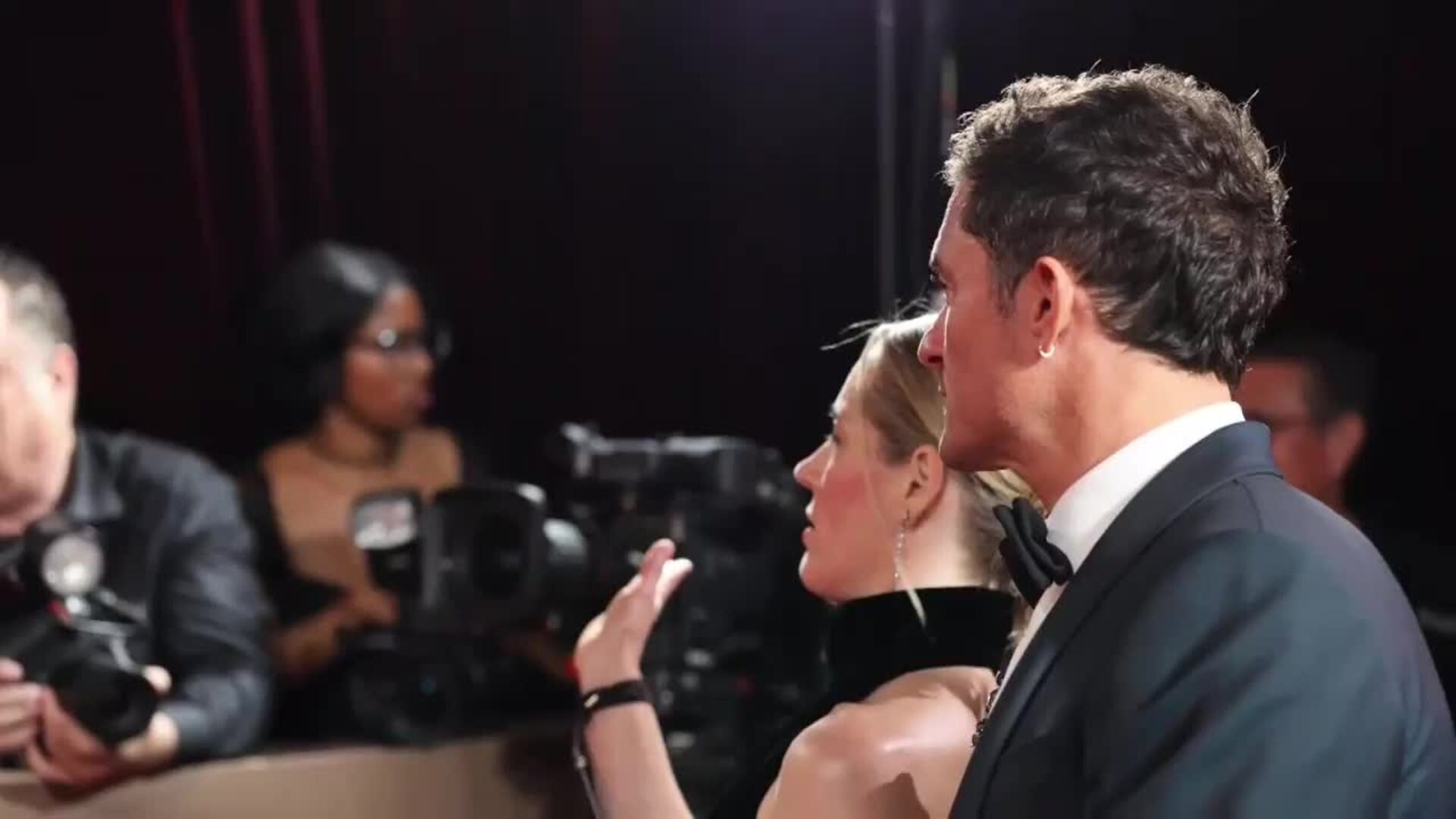 Las estrellas del cine y la televisión brillan en la alfombra roja de ...