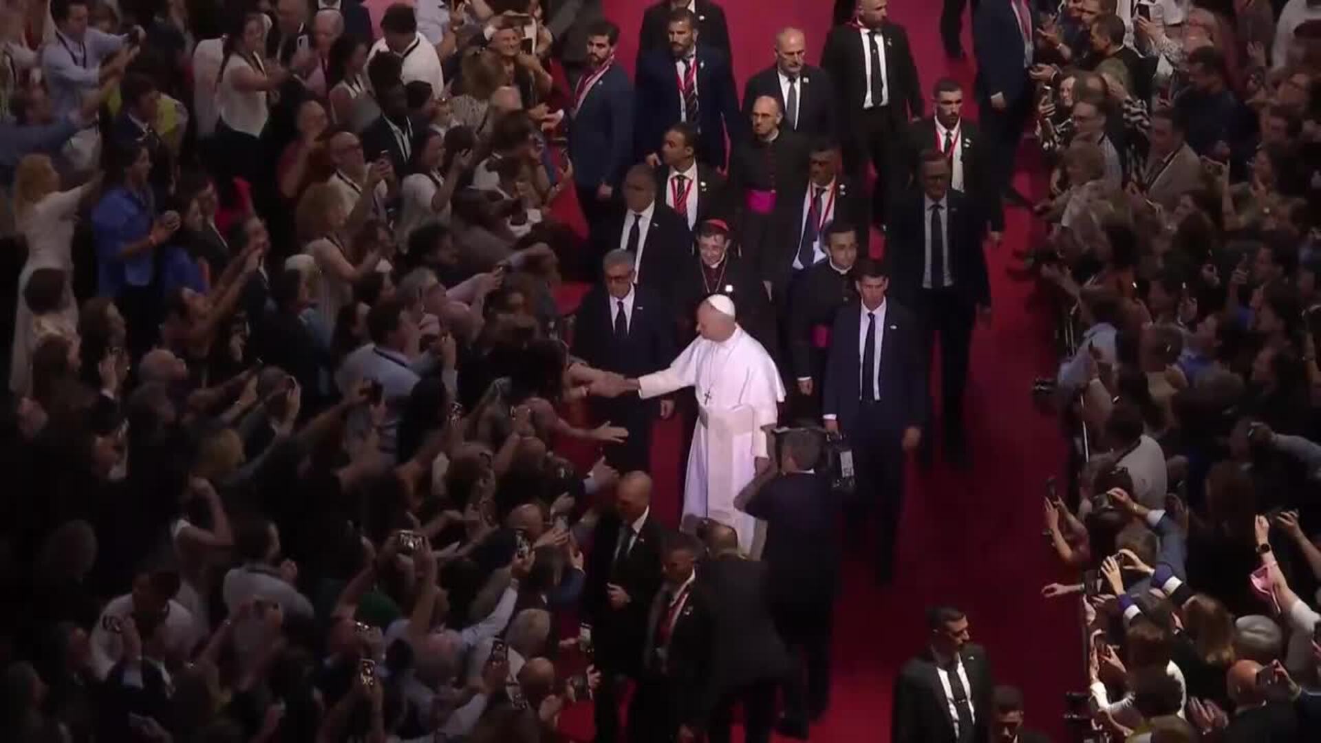 El Papa llega al Movistar Arena