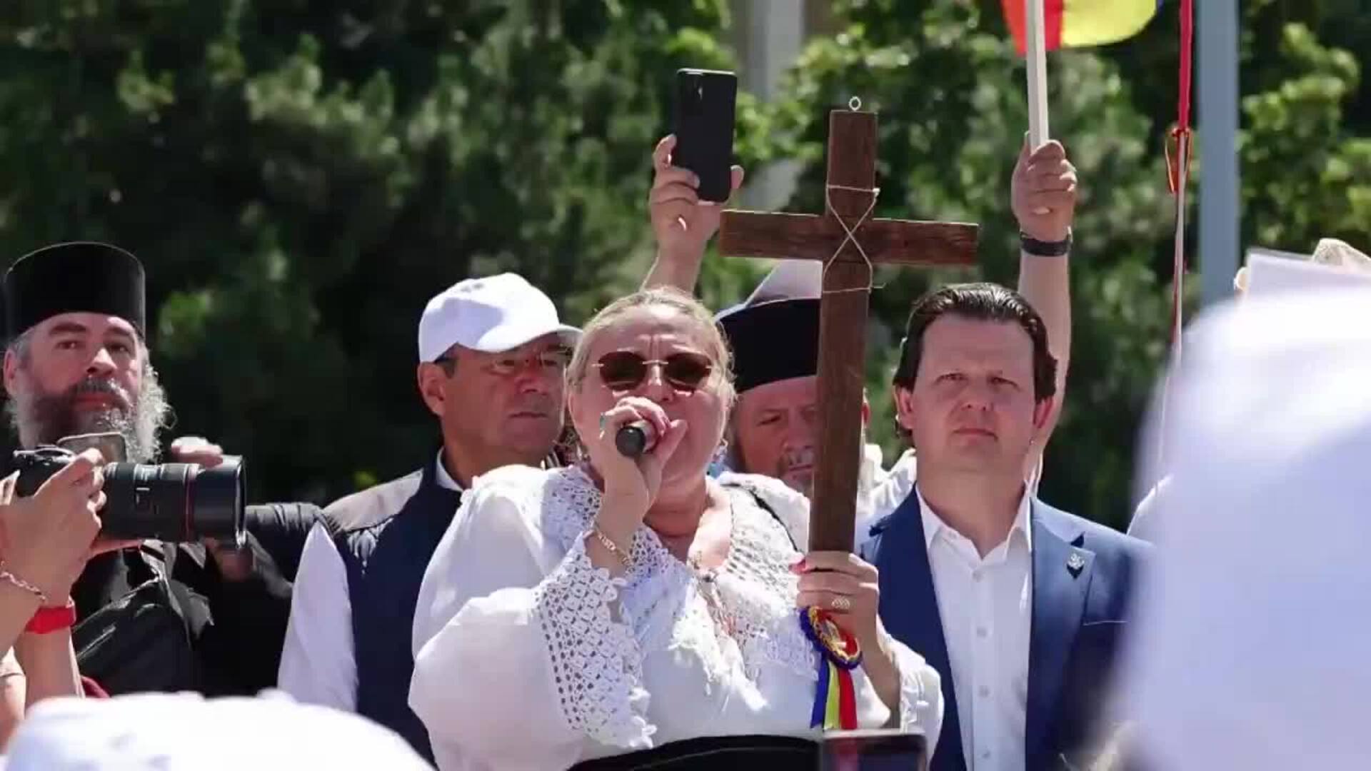 Manifestantes se concentran en Bucarest en una marcha contra los ...