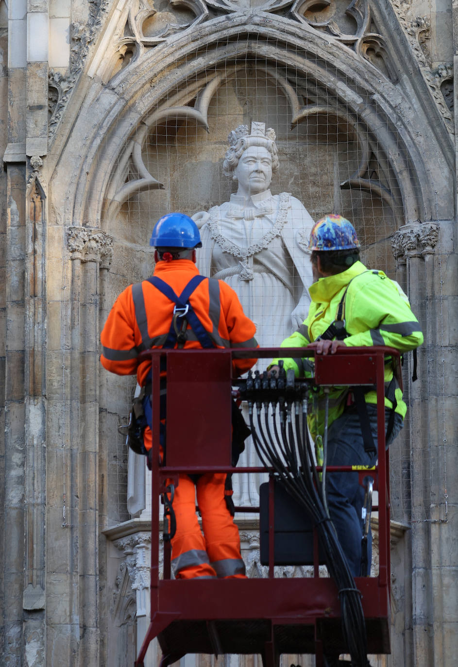 Esta es la primera estatua de la Reina Isabel II inaugurada tras su muerte