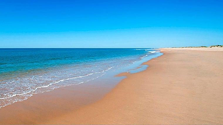 Seis playas de arena blanca y aguas cristalinas a menos de dos horas de ...
