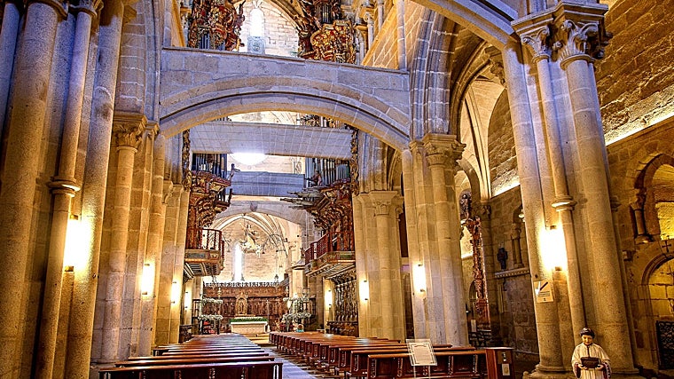Tuy y su desconocida catedral de las marcas de cantero