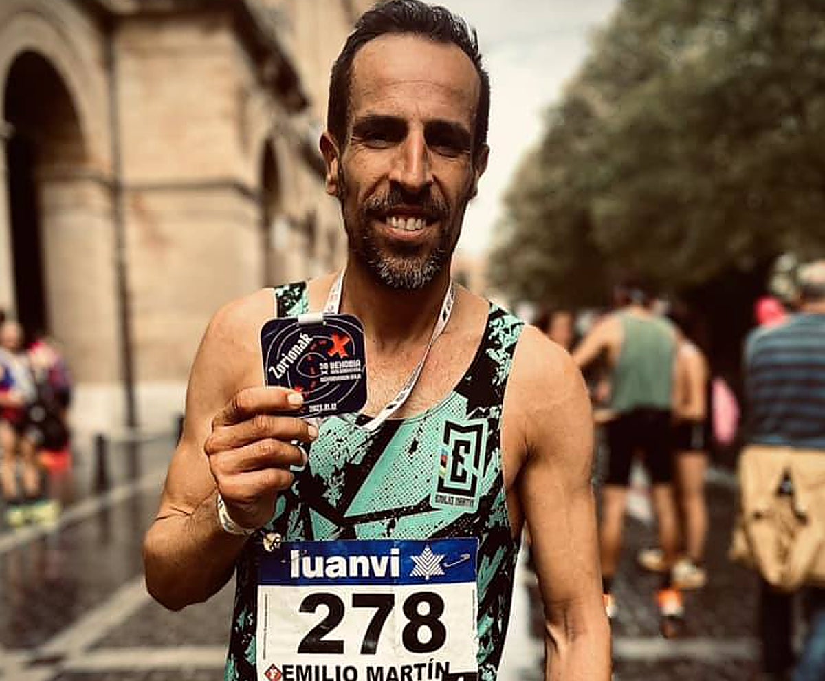 Emilio Martín corre la Behobia de San Sebastián en una hora y 12 ...