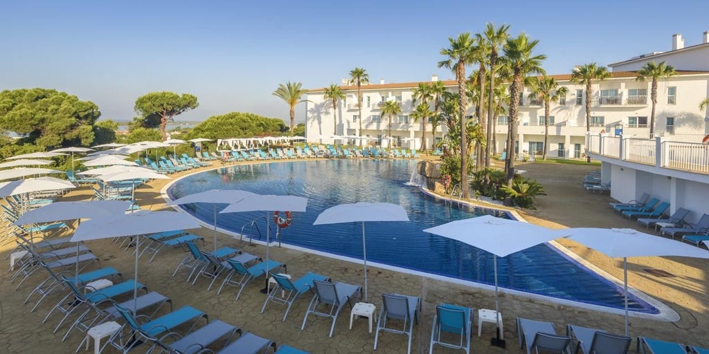 Un cadena hotelera busca animadores para su hotel de Huelva: ofrece ...