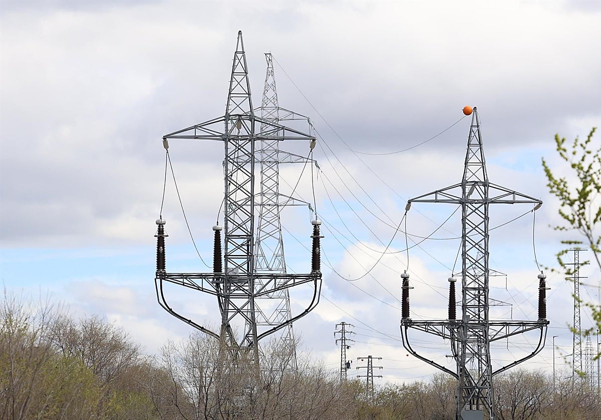 Huelva empieza a recuperar de forma progresiva el suministro eléctrico ...