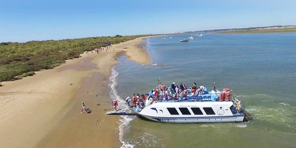 Barco ferry a la Flecha de El Rompido: lugares de salida, horarios de ...