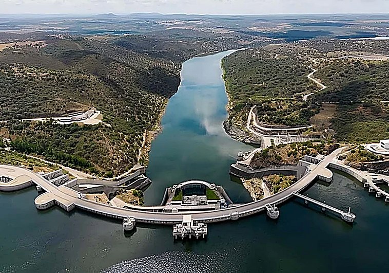La presa de Alqueva llegó a desembalsar durante el temporal el ...