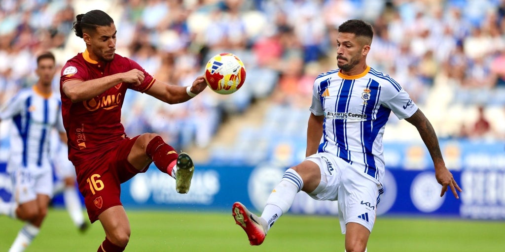 delantero del recreativo: Caye Quintana sobre Paolo Romero: «Tiene que centrarse en todo lo que ...