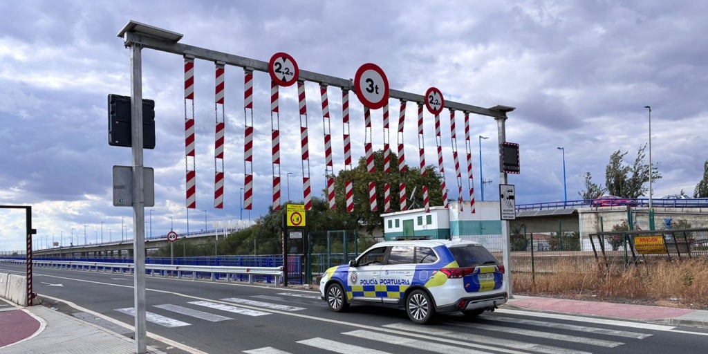 Reabre el puente sifón de Huelva tras la rotura de la tubería que ...