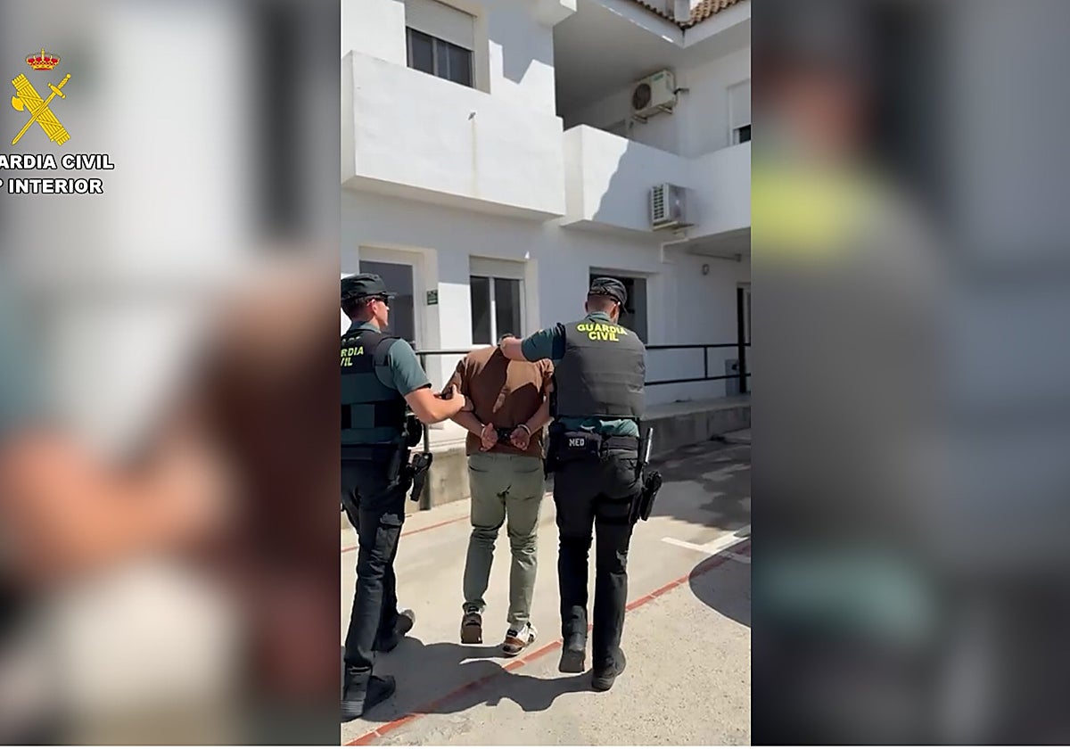 Detenidas dos personas por meter fuego a dos viviendas dejando a varias ...