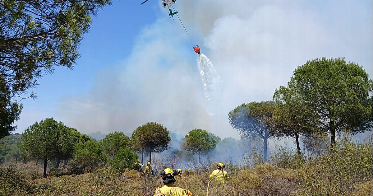 El Infoca da por extinguido el incendio que obligó a desalojar un ...