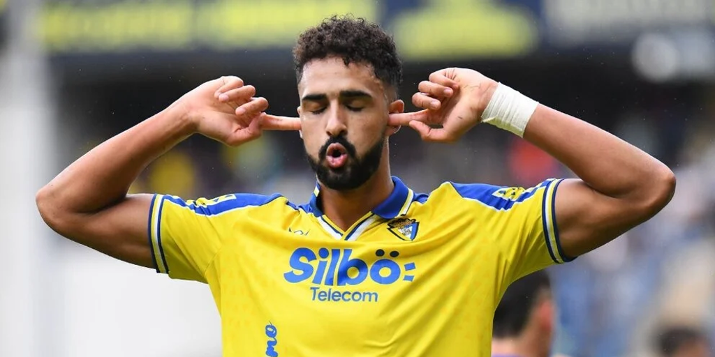 Así hemos vivido el Mirandés - Cádiz: 2-2, resumen y rueda de prensa