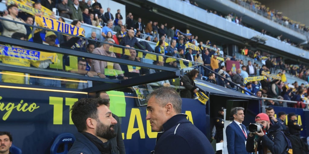 CÁDIZ - CARTAGENA: Fernández Romo: «Se nos ha puesto el partido cuesta ...