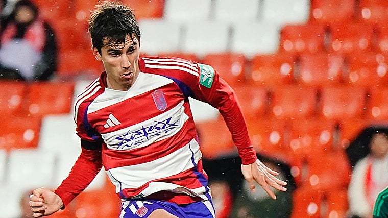 Cádiz - Granada: Manu Lama, mucho más que el hijo de Manolo Lama