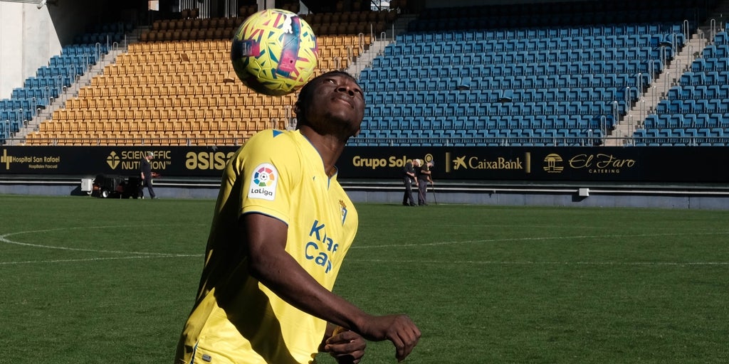 El Cádiz CF dice adiós a Youba Diarra, uno de sus grandes 'blufs'