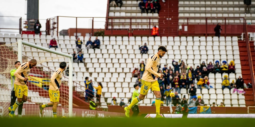 Diez pequeños hitos cadistas en el Carlos Belmonte