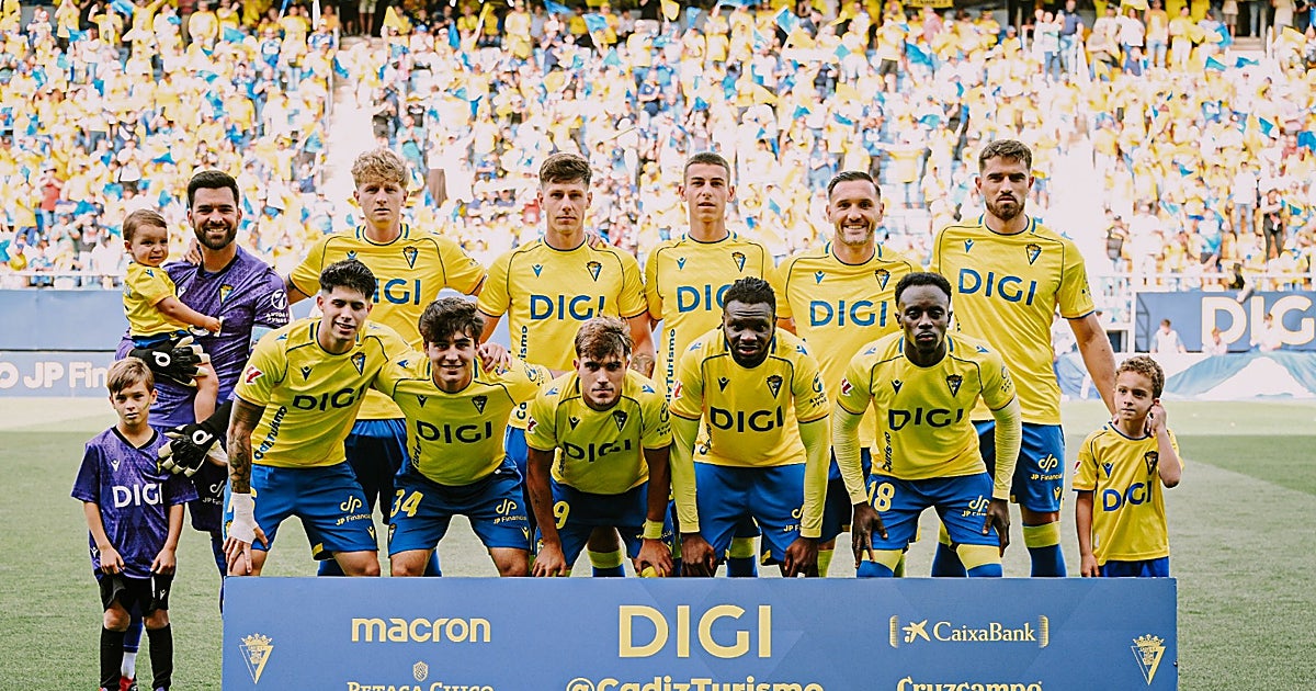Las alineaciones oficiales del Racing - Cádiz