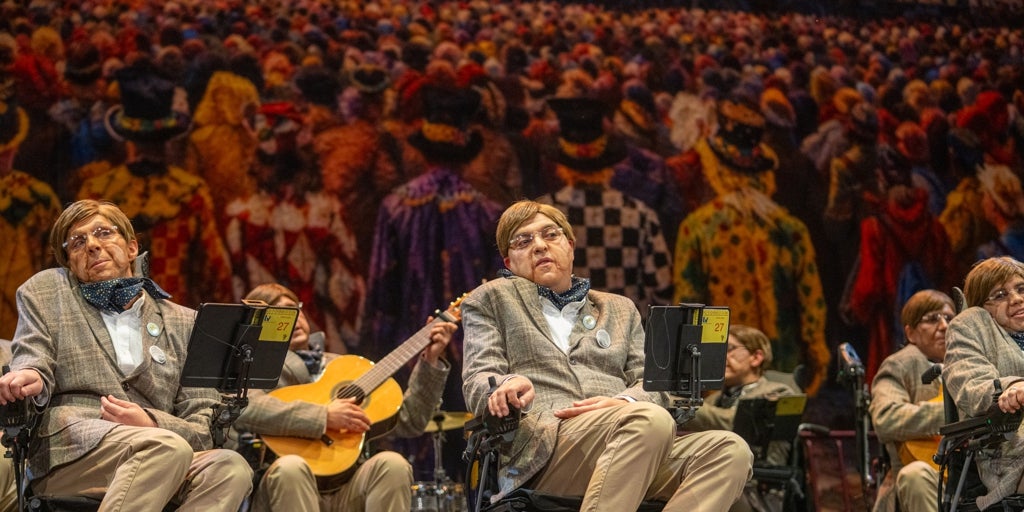 El sentido pasodoble homenaje de 'Una chirigota en teoría' a la banda ...