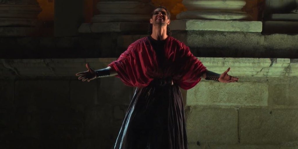 Xxx pornone the girl appeared impressive and gave a peck at