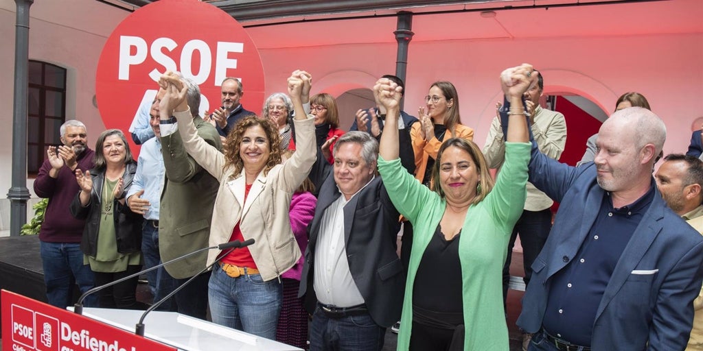Montero anima a la capital a «darle la vuelta al mapa» y «subirse al ...