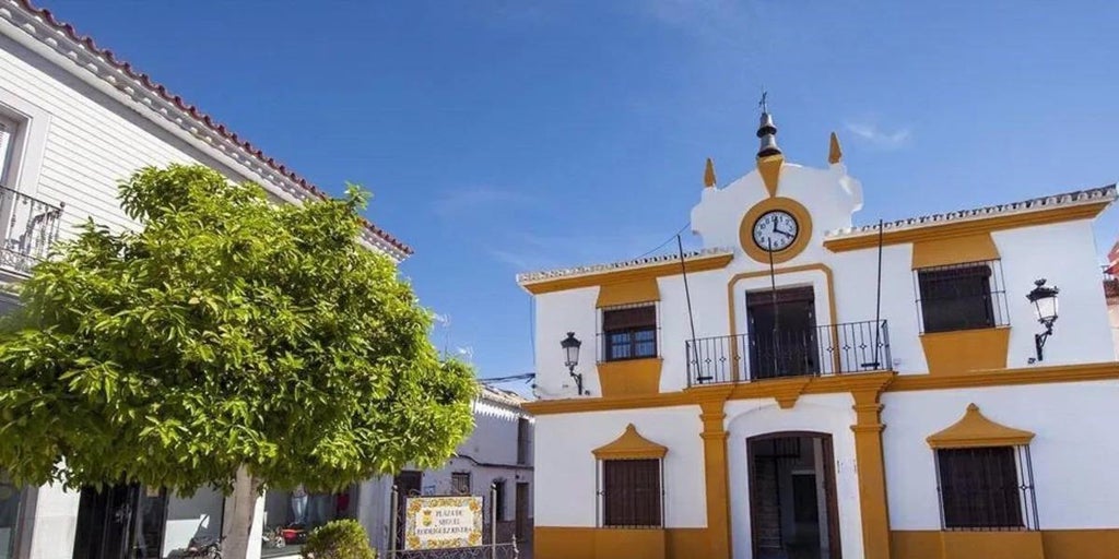 De San Roque a Puerto Serrano: estos son los pueblos más ricos y más ...