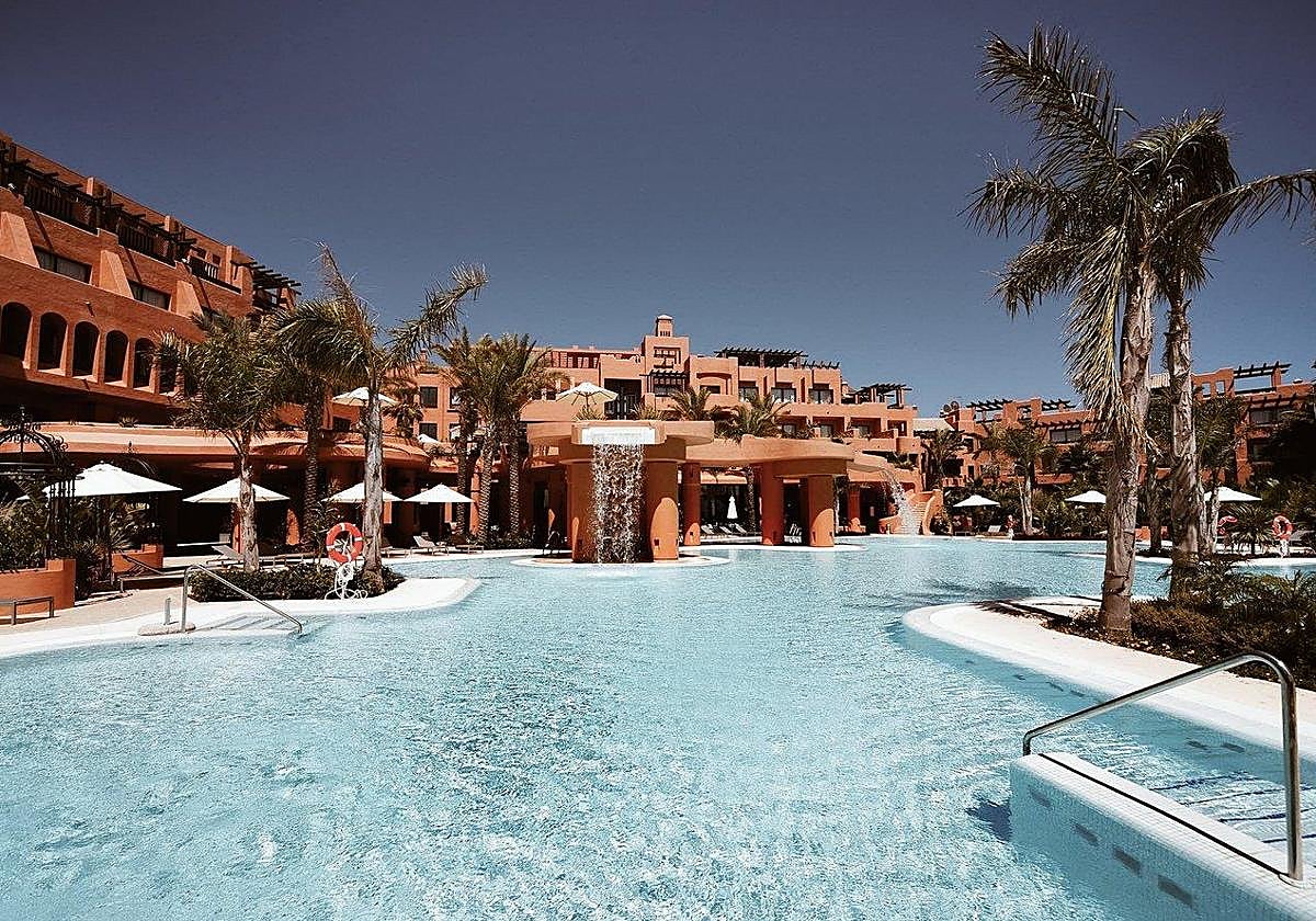 Este hotel de la costa de Cádiz tiene el spa más grande de Andalucía ...