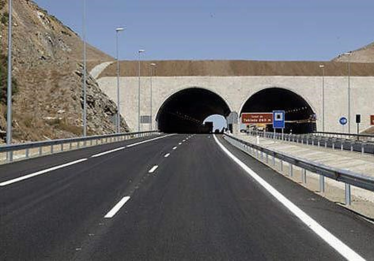 Un desprendimiento en el túnel de Valdeinfierno obliga a cortar la ...