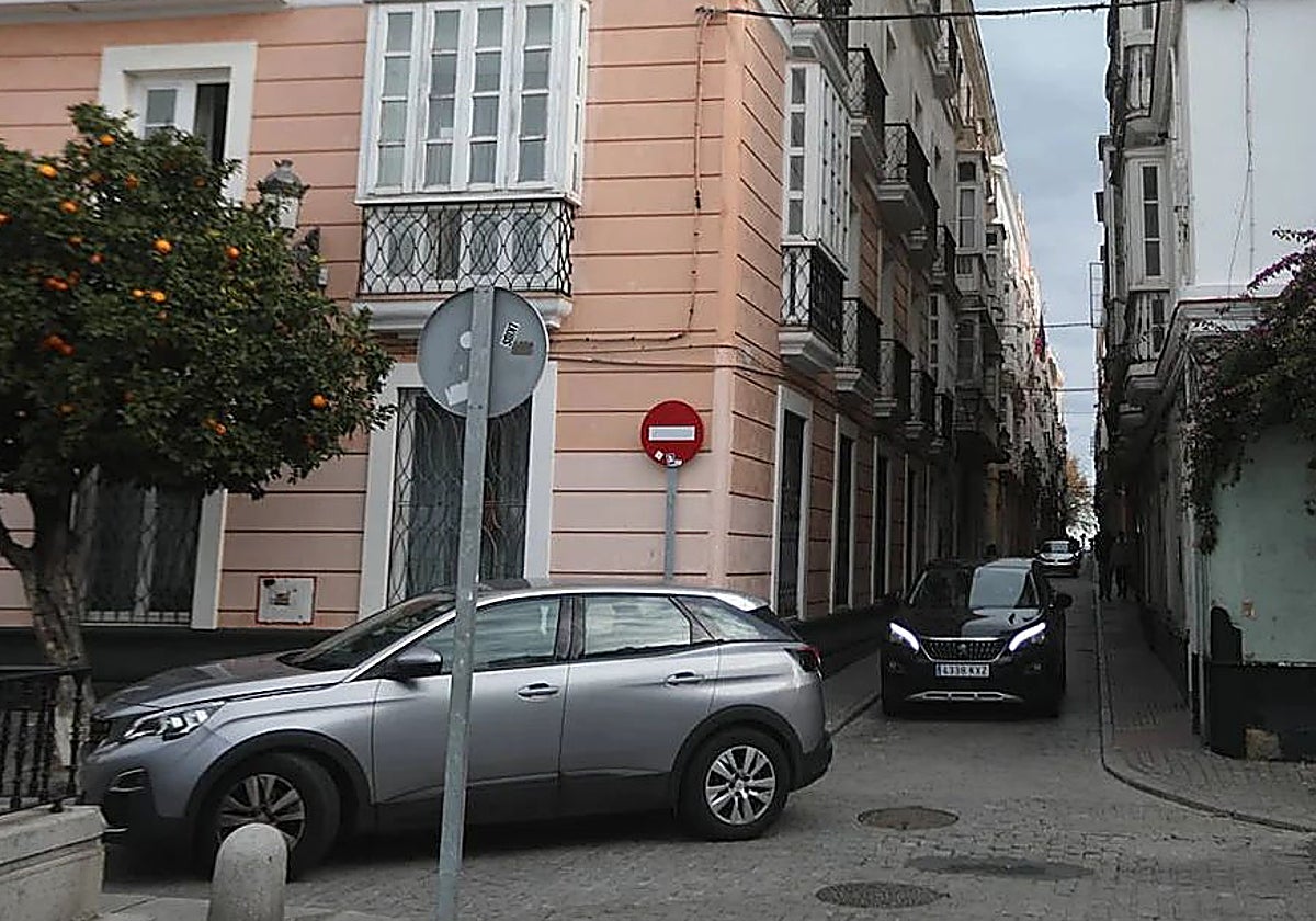 Entra en vigor la Zona de Bajas Emisiones de Cádiz: estos son los ...