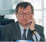 El historiador Javier Tusell, en estado de «extrema gravedad»