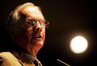 Neil Amstrong asegura que lo mejor de viajar a la Luna es «disfrutar ...