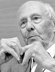 Carlos Franqui, escritor y disidente cubano: «Raúl ya no es el sucesor ...