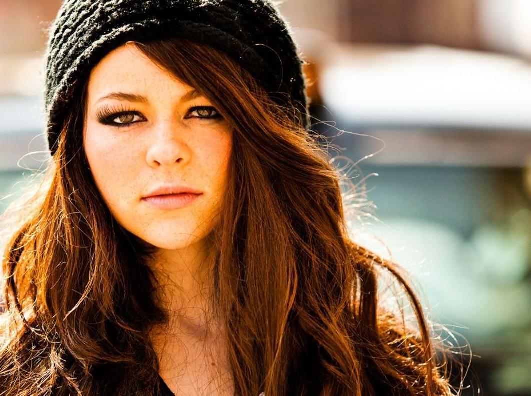 Muere a los 30 años la cantante Cady Groves y reclaman una ...