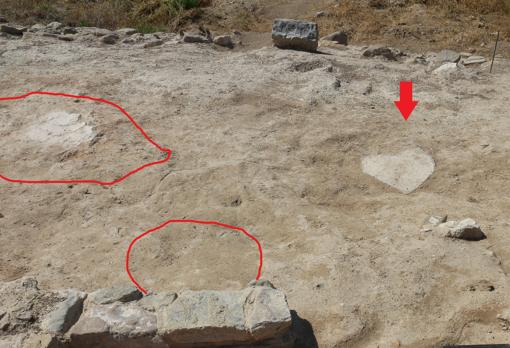 Hallan en Lérida un tablero de juego romano del siglo II a.C.