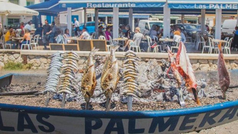 ¿Dónde comerse los mejores espetos de sardinas en Málaga?
