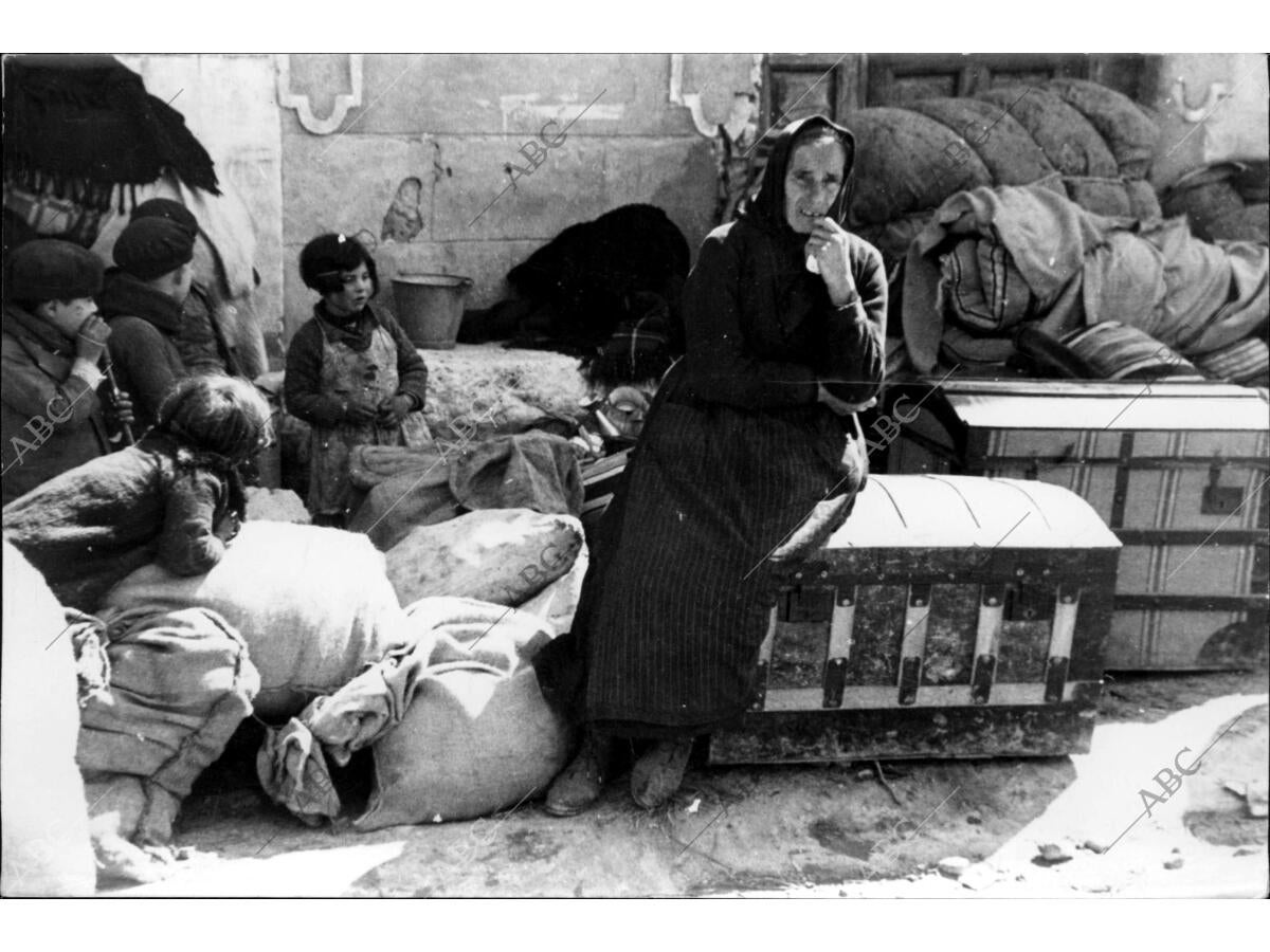 Una Campesina cuyo marido Fue Asesinado por las Tropas Nacionales ...