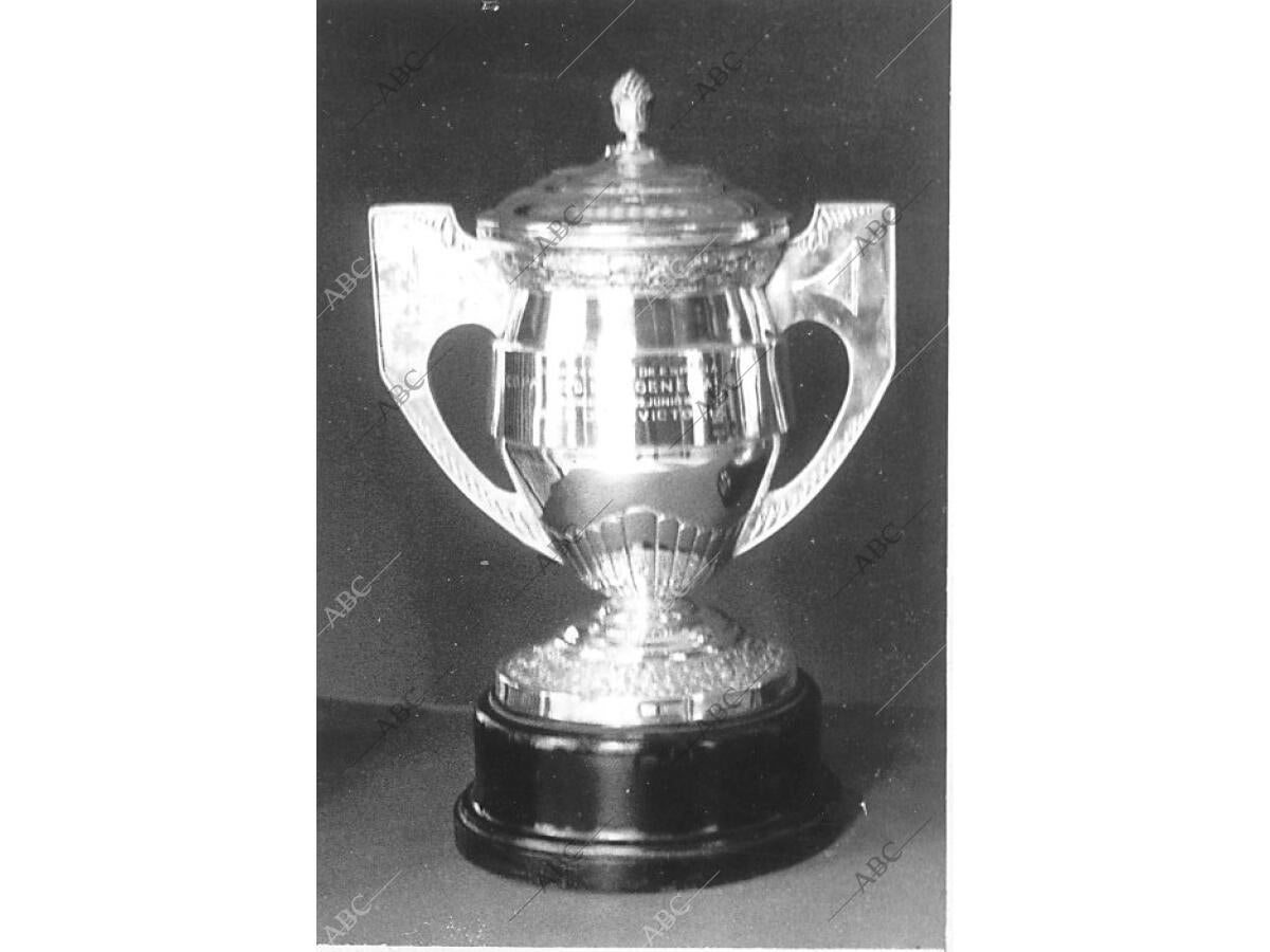 Esta Es la primera copa del Generalísimo, Obtenida al vencer al Racing ...