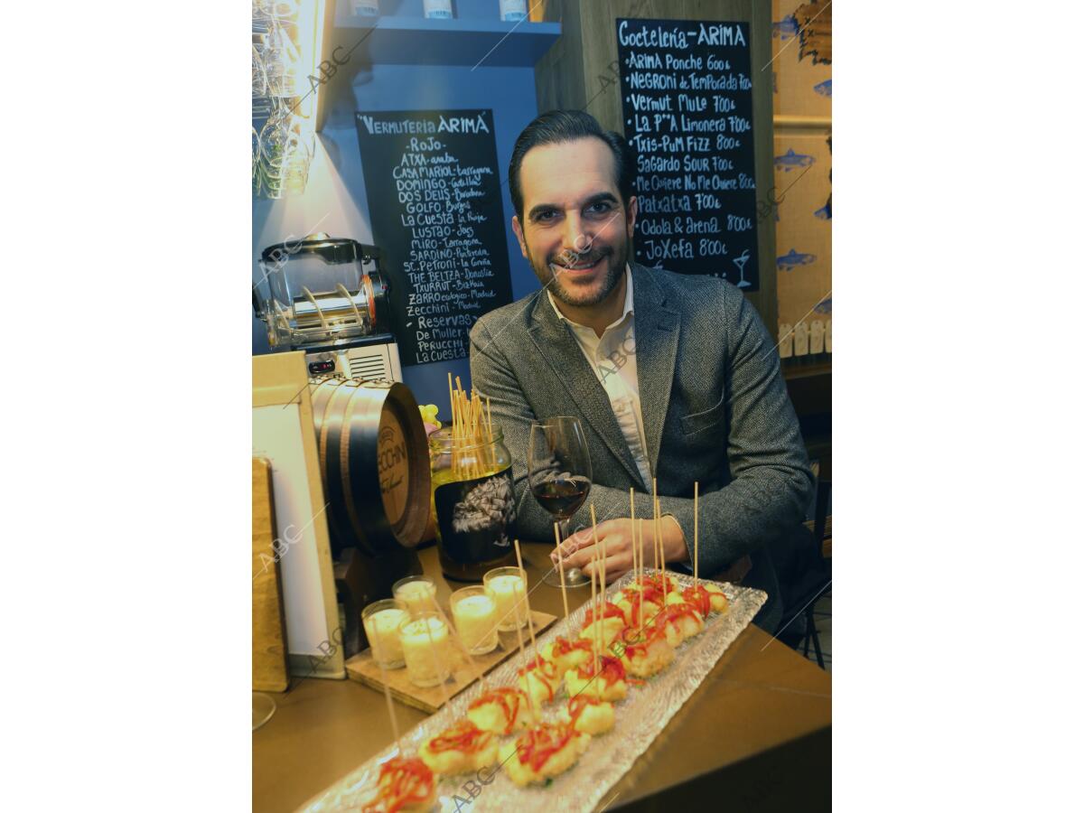 El chef Mario Sandoval en la presentación de las jornadas «a pie de ...