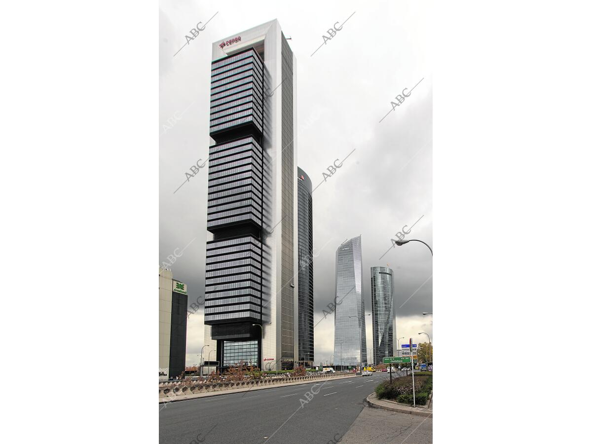Torre Cepsa, la torre Pwc (Price Waterhouse Cooper), la torre de ...