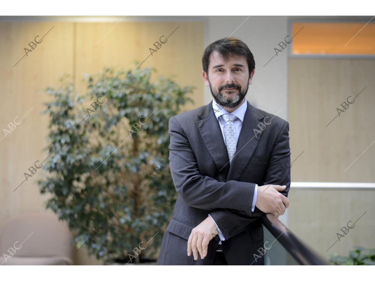 Entrevista con el oncólogo Cristobal Belda - Archivo ABC