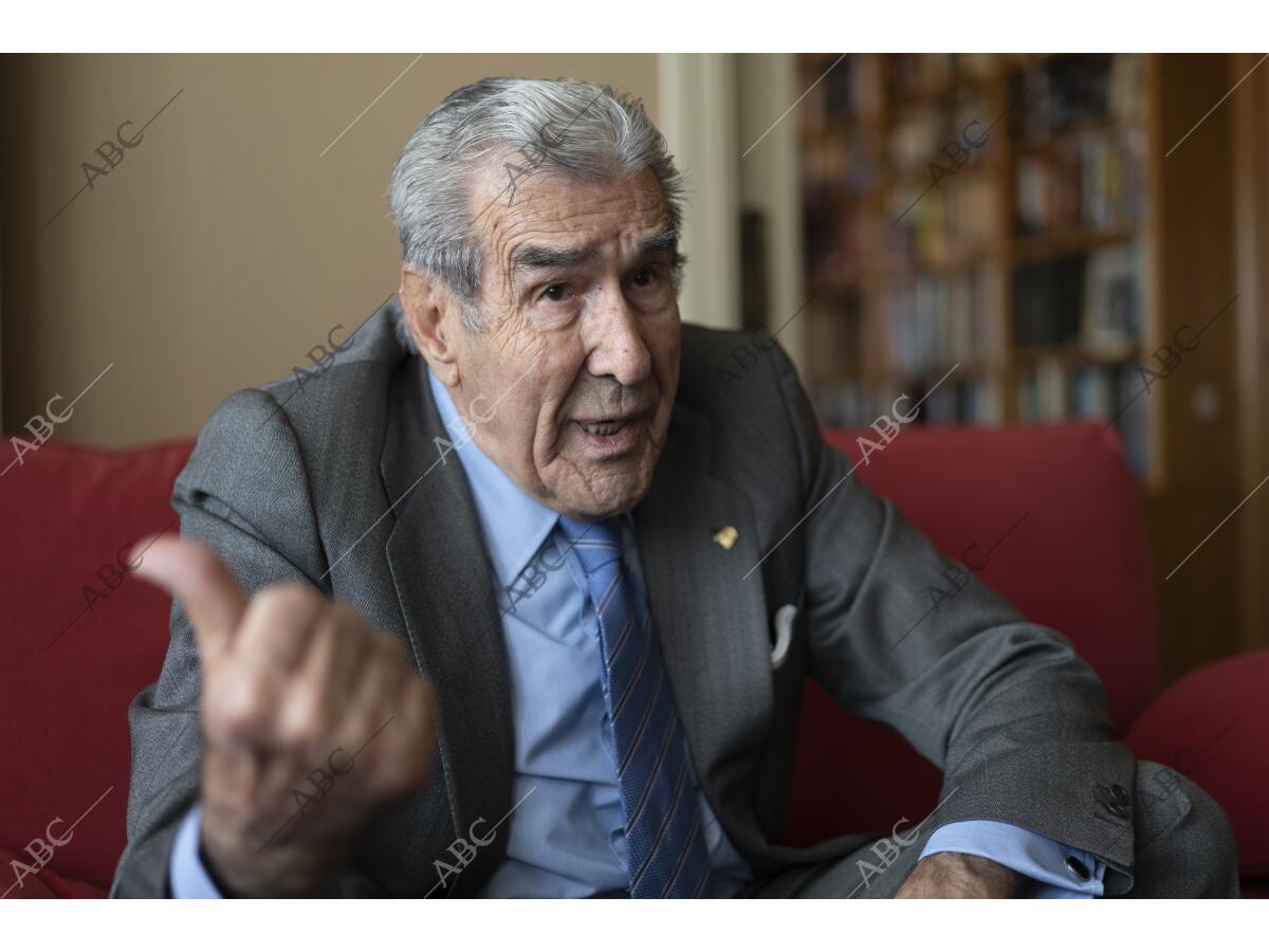 Entrevista A Fernando Suárez en su Casa - Archivo ABC