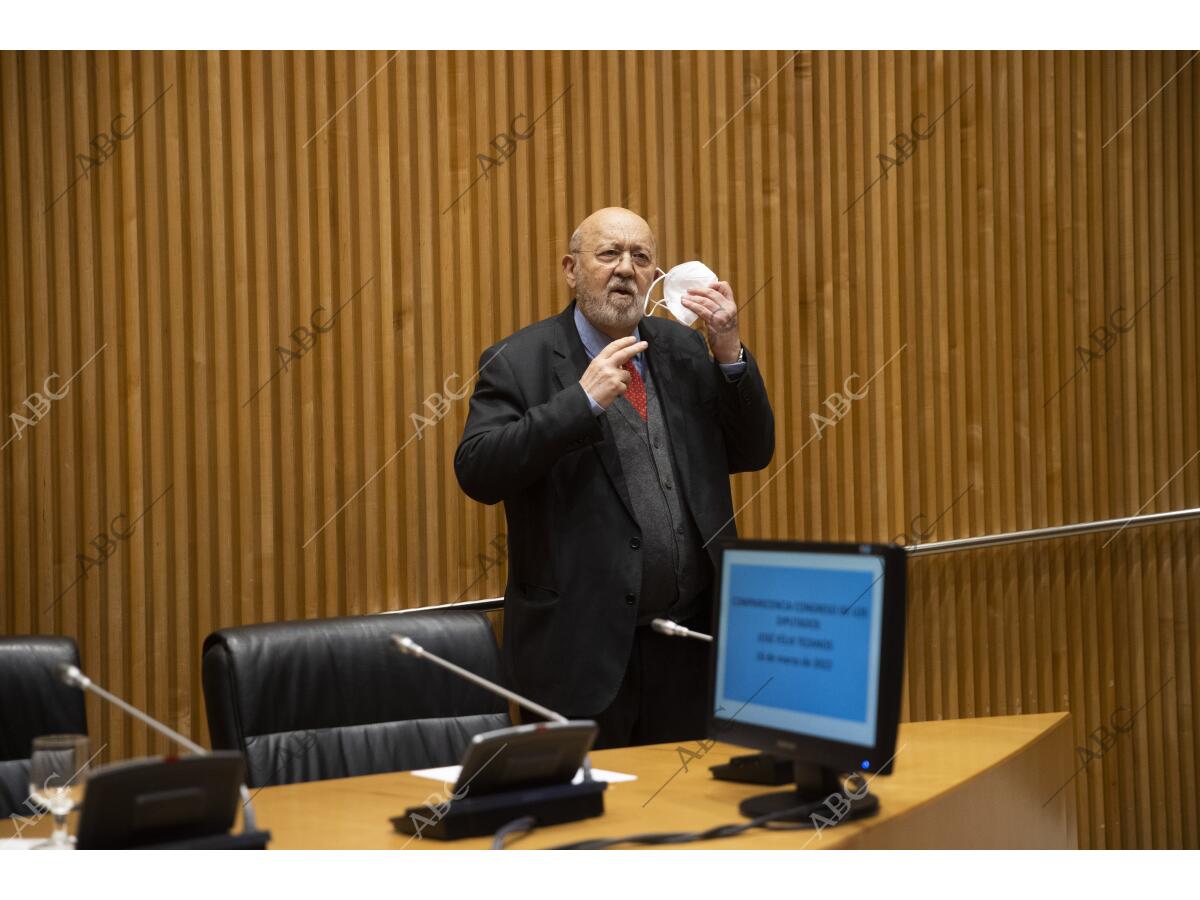 José Félix Tezanos, presidente del Cis, en comisión del Congreso ...