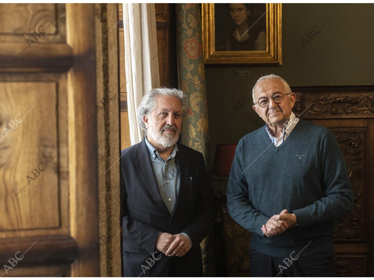 José Luis Méndez Romeu y Juan Durán en la real academia Gallega de ...