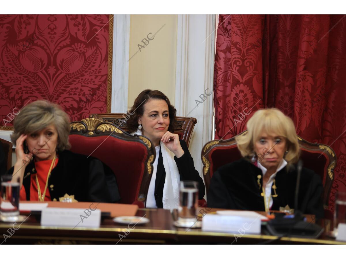 Toma de posesión de Carmen Calvo Poyato como nueva presidenta del ...
