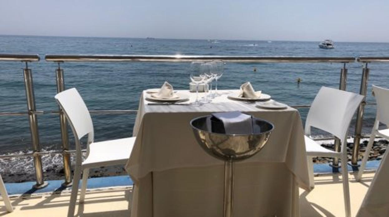Luces y sombras en los restaurantes de Marbella en agosto